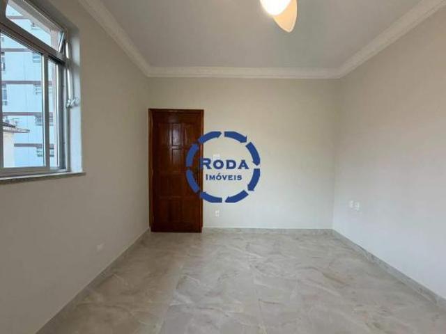 Apartamento charmoso 2 dorm com 68m2 em predinho de 3 andares no Embaré