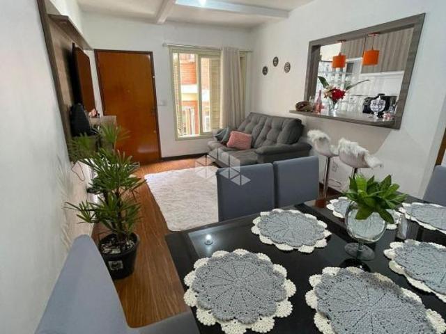 Apartamento Charmoso com 2 Dormitórios e Localização Privilegiada