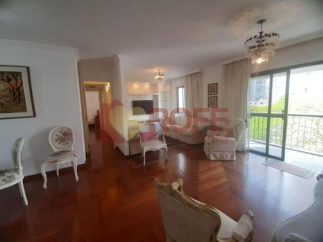 Apartamento Charmoso e Completo Localização Imbatível ao Lado do Metrô!