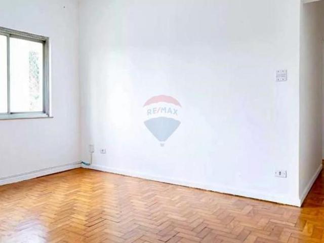 Apartamento charmoso em prédio modernista e iluminado na Joaquim Eugênio de Lima em 63m²