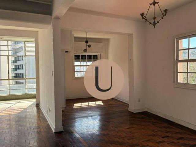 Apartamento charmoso na Aclimação com 135 m2 e 2 vagas