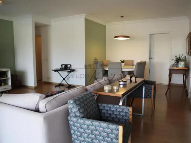 Apartamento Cidade Monções 3 Suítes 132m²