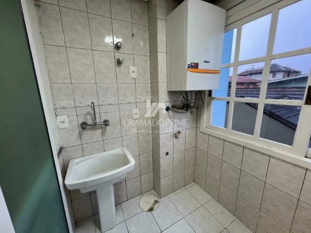 Apartamento com 3 dorm. No centro de canela