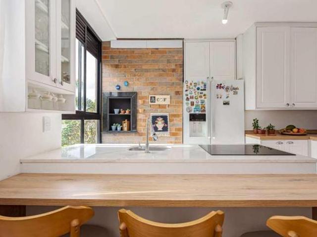 Apartamento com 3 dorm sendo 1 suite no Cajuru