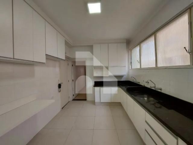 Apartamento com 3 dormitórios 1 suíte na Santa Cecília