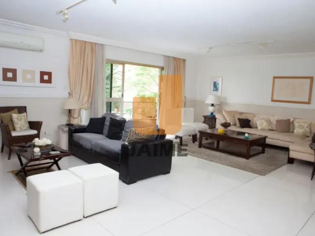 Apartamento com 3 Dormitórios 2 Vagas em Higienópolis
