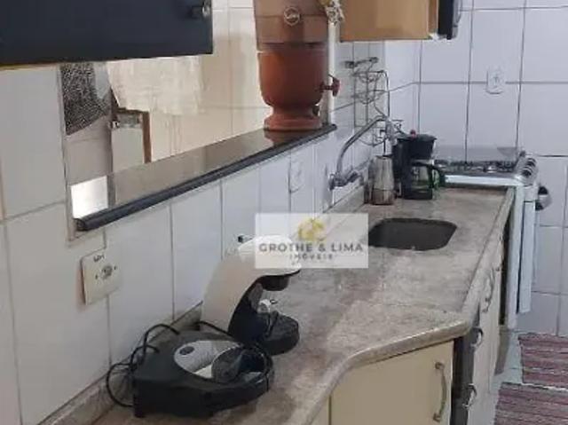 Apartamento com 3 dormitórios à venda, 130 m² por R$ 450.000,00 Centro Taubaté/SP