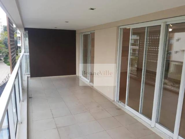 Apartamento com 3 dormitórios para alugar, 186 m² por R$ 17.300,10/mês Granja Julieta São Paulo/