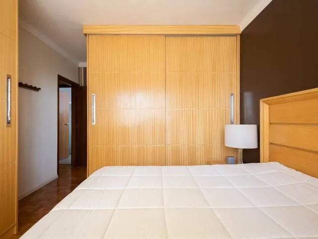 Apartamento com 3 dormitórios sendo uma suíte à venda, 180 m² na rua Araçari Itaim Bibi SP