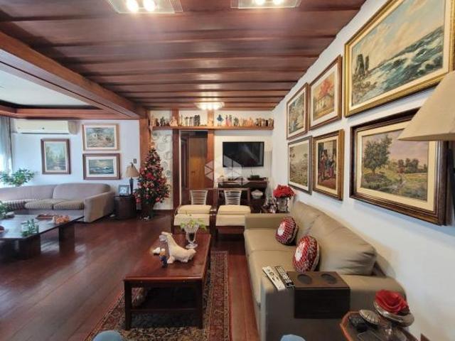 Apartamento com 3 dormitórios, 4 vagas de garagem, Bairro Moinhos de Vento, Port