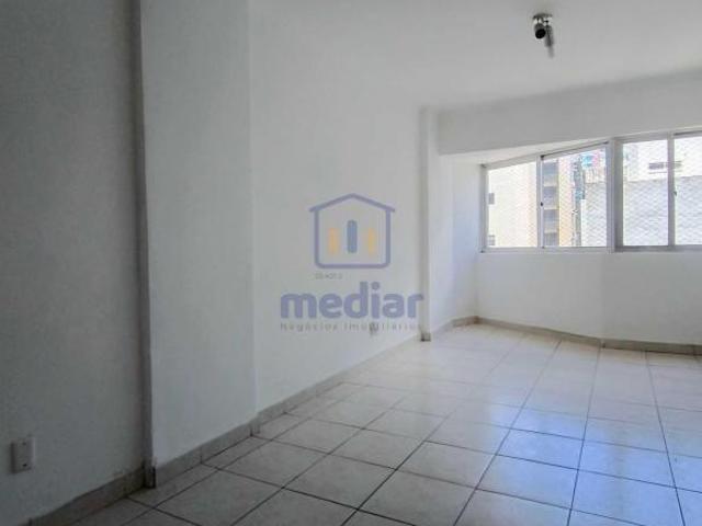 Apartamento com 3 dormitórios, 89 m² a poucos passos da Praia da Aparecida