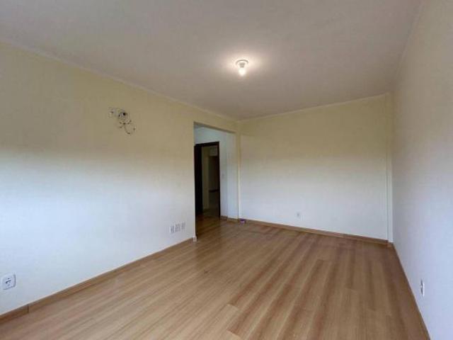 Apartamento com 3 dormitórios, 125 m² Centro