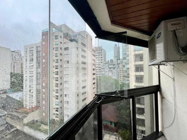 Apartamento com 3 dormitórios, 1 suíte na Santa Cecília
