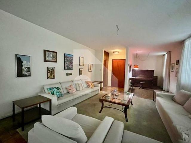 Apartamento com 3 dormitórios, 1 suíte com vaga na Santa Cecilia