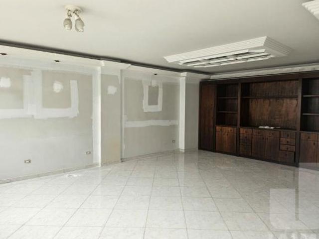 Apartamento com 3 dormitórios, 1 suite e 2 vagas, prédio com quadra e vista aberta Higienópolisl