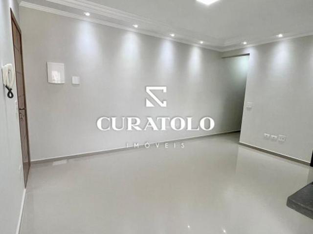 Apartamento com 3 dormitórios, 1 suíte, varanda e 1 vaga Vila Cláudio, Santo André