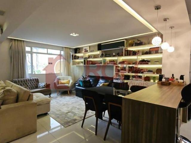 Apartamento com 3 dormitórios, 1 suíte, 1 vaga e com 130m² Moema