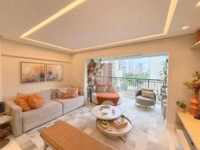 Apartamento com 3 dormitórios, 1 suíte, 2 vagas e com 100m² Moema