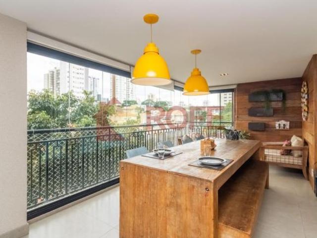 Apartamento com 3 dormitórios, 1 suíte, 2 vagas e com 140m² Bosque da Saúde
