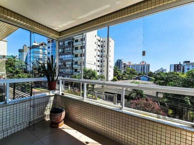 Apartamento com 3 Dormitórios 1 suíte 3 Banheiros 152,28m²