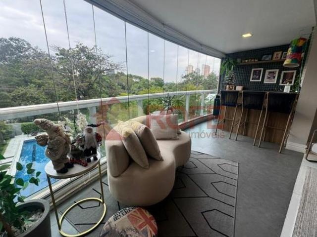 Apartamento com 3 dormitórios, 1 suíte, 3 vagas e com 118m² Vila Mariana