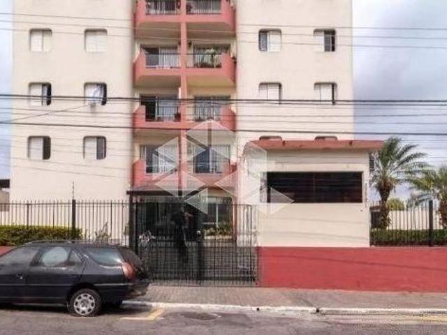 Apartamento com 3 dormitórios, 2 banheiros, sacada