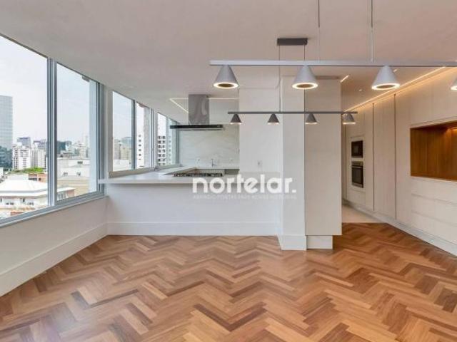 Apartamento com 3 dormitórios, 2 suítes