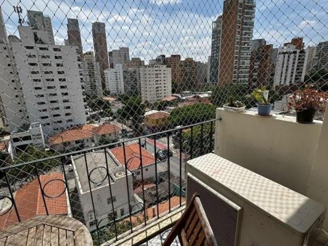 Apartamento com 3 dormitórios 2 vagas a venda em Moema