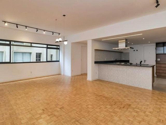 Apartamento com 3 dormitórios 2 vagas a venda em Pinheiros