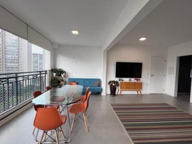 Apartamento com 3 dormitórios 2 vagas a venda no Morumbi