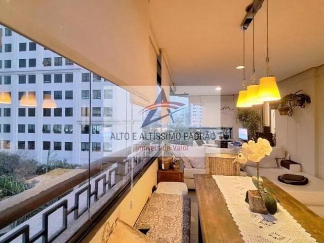 Apartamento com 3 dormitórios 2 vagas a venda na Barra Funda