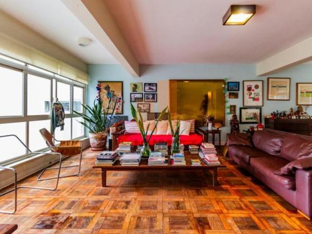 Apartamento com 3 Dormitórios 2 Vagas em Higienópolis