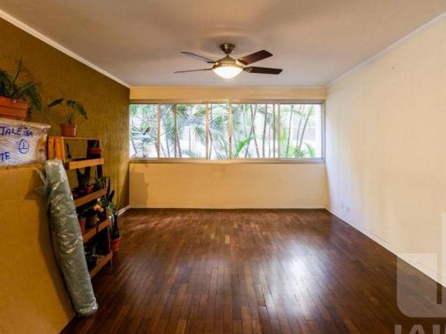 Apartamento com 3 Dormitórios 2 Vagas em Higienópolis