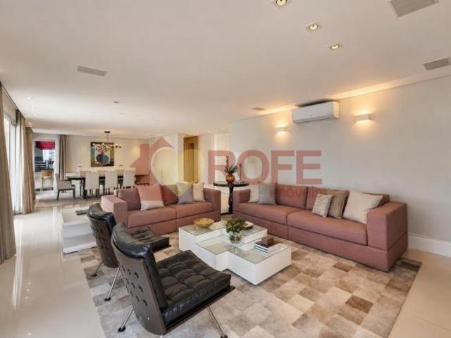 Apartamento com 3 dormitórios, 370 m² Venda e Locação