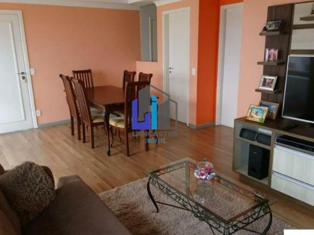 Apartamento com 3 dormitórios, 3 suítes e 2 vagas de garagem, na Casa Branca