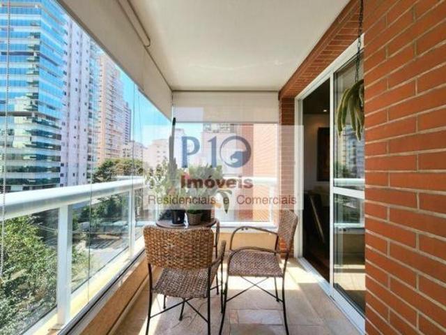 Apartamento com 3 dormitórios 3 vagas a venda em Moema