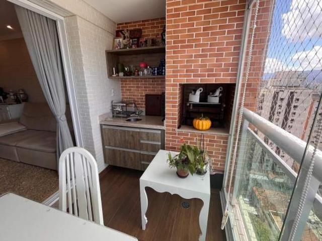 Apartamento com 3 dormitórios, vista mar e 2 vagas no Gonzaga