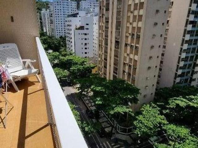 Apartamento com 3 dormitórios, vista para o mar, no calçadão na Praia das Pitangueiras