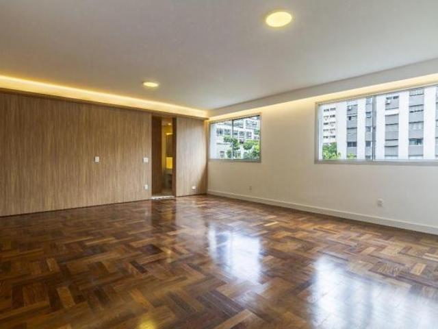 Apartamento com 3 dormitórios a venda no Jardim Paulista