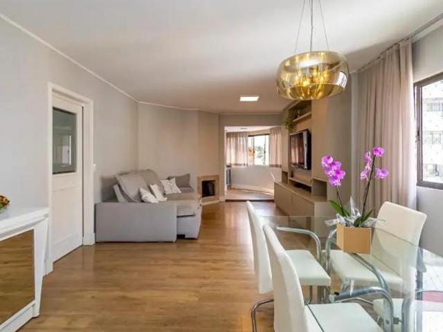 Apartamento com 3 dormitórios à venda com 178,88m² no Ed. Pablo Neruda