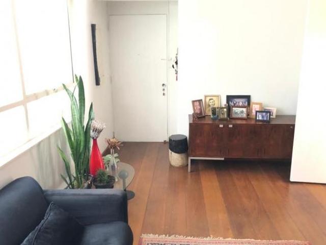 Apartamento com 3 dormitórios a venda em Moema