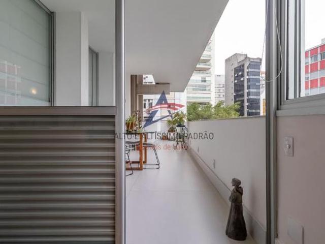 Apartamento com 3 dormitórios a venda em Higienópolis