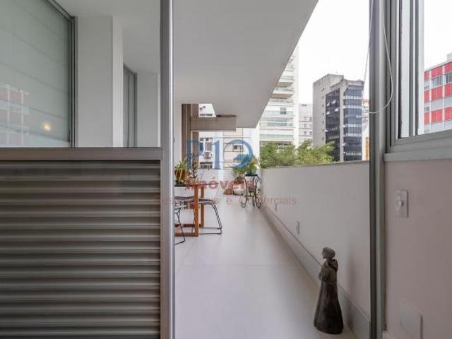 Apartamento com 3 dormitórios a venda em Higienópolis