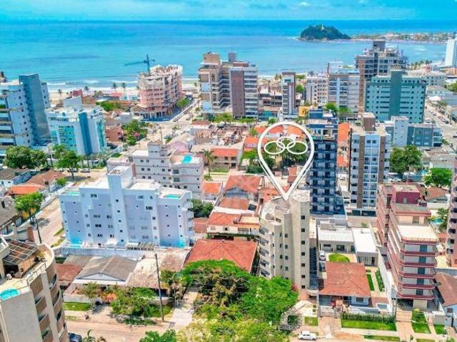 Apartamento com 3 dormitórios à venda por R$ 1.250.000,00 Centro Guaratuba/PR