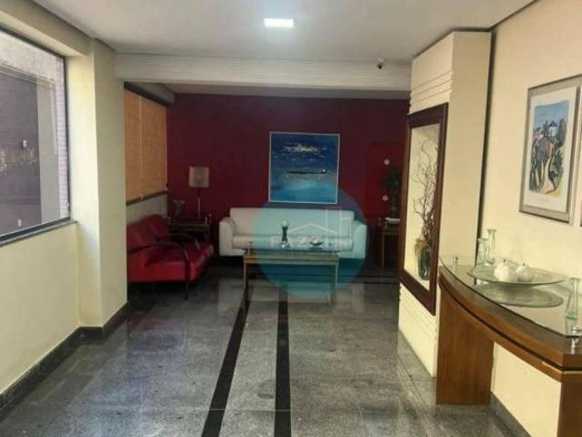 Apartamento com 3 dormitórios à venda por R$ 1.500.000,00 Centro Poços de Caldas/MG