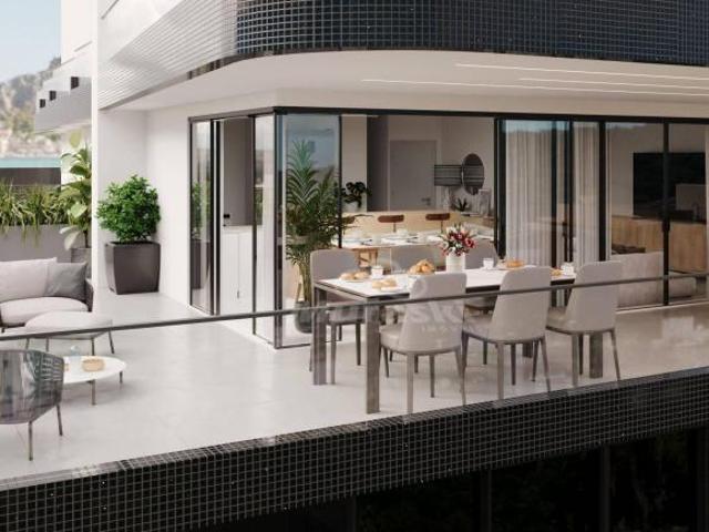 Apartamento com 3 dormitórios à venda por R$ 2.540.000,00 Balneário Caiobá Matinhos/PR