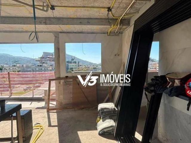 Apartamento com 3 dormitórios à venda por R$ 2.740.000,00 Caiobá Matinhos/PR