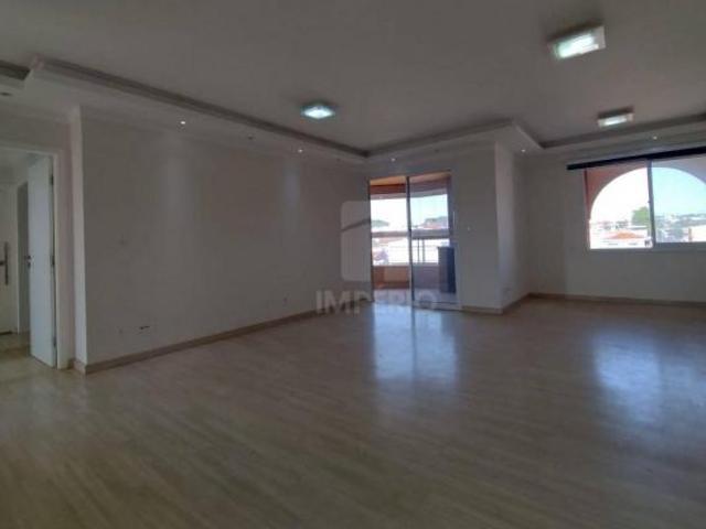 Apartamento com 3 dormitórios à venda por R$ 800.000,00 Vila Santa Terezinha Jaú/SP