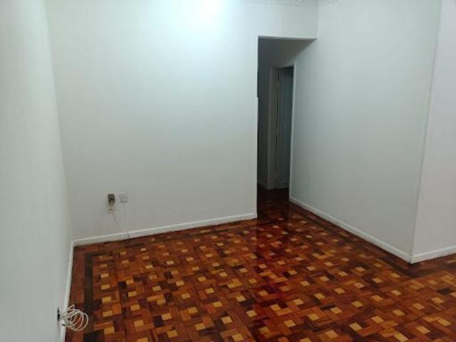 Apartamento com 3 dormitórios à venda, 143 m² por R$ 670.000,00 Pompéia Santos/SP