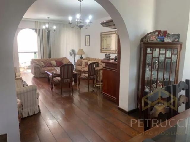 Apartamento com 3 dormitórios à venda, 143 m² por R$ 890.000,00 Cambuí Campinas/SP